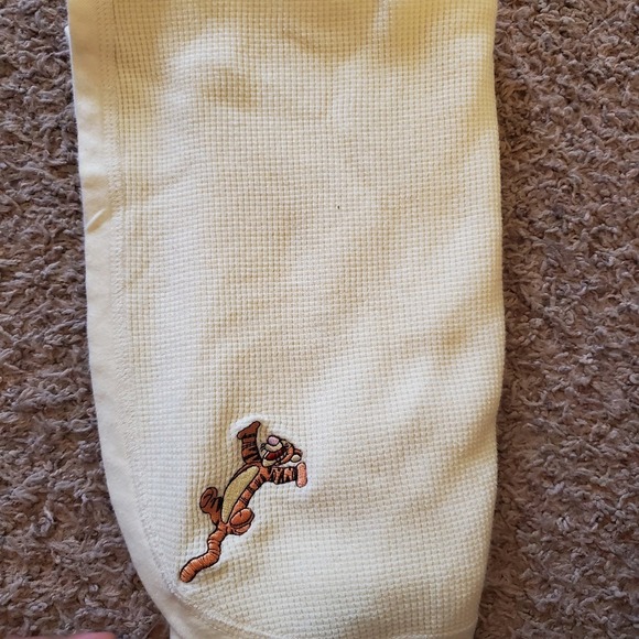 Bedding | Vtg Disney Tigger Yellow Thermalwaffle Weave Baby Blanket 203 ...